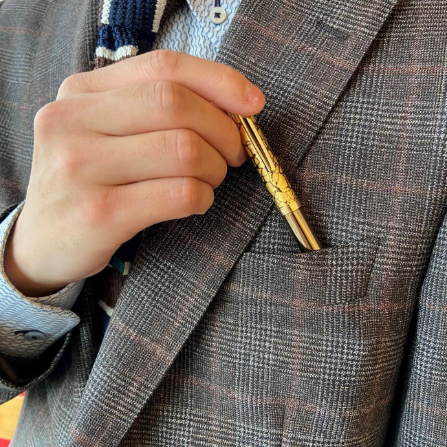 Crack Ballpoint Pen [Black] 【Free Shipping】